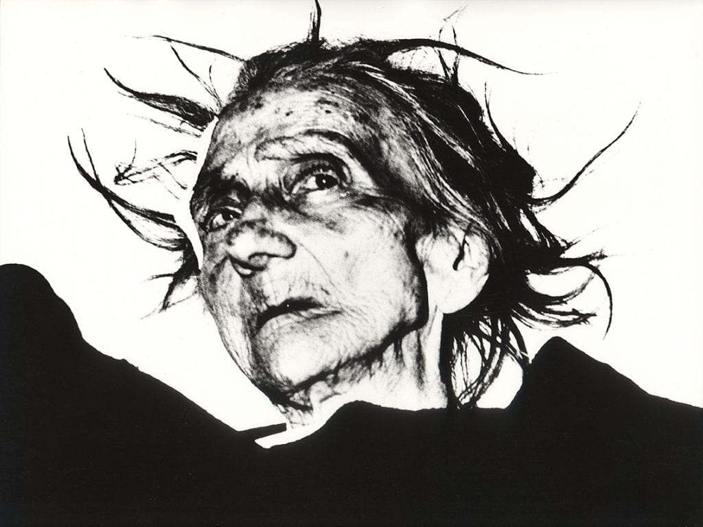 La zia di Franco (Ospizio), la serie del cuore di Mario Giacomelli